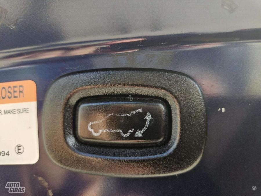 Blue Mitsubishi Outlander 2017 in Siauliai, with an engine capacity of 2.30 L and mileage of 227 thousand km for 14450 €, photo 31 on AUTOMOTO.COM.LV