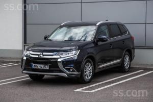Blue Mitsubishi Outlander 2018 in Riga, with an engine capacity of 2.30 L and mileage of 229 thousand km for 10750 €, photo  on AUTOMOTO.COM.LV