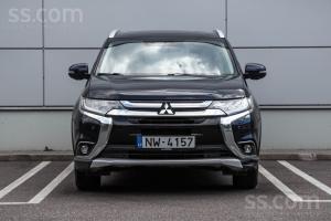 Zils Mitsubishi Outlander 2018 Rīga, ar dzinēja tilpumu 2.30 L un nobraukumu 229 tūkst. km par 10750 €, foto 3 vietnē AUTOMOTO.COM.LV