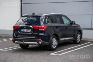 Zils Mitsubishi Outlander 2018 Rīga, ar dzinēja tilpumu 2.30 L un nobraukumu 229 tūkst. km par 10750 €, foto 5 vietnē AUTOMOTO.COM.LV