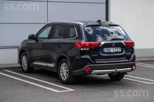 Zils Mitsubishi Outlander 2018 Rīga, ar dzinēja tilpumu 2.30 L un nobraukumu 229 tūkst. km par 10750 €, foto 7 vietnē AUTOMOTO.COM.LV