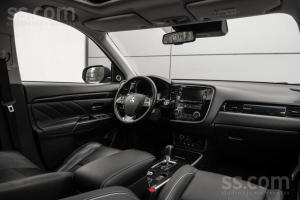 Zils Mitsubishi Outlander 2018 Rīga, ar dzinēja tilpumu 2.30 L un nobraukumu 229 tūkst. km par 10750 €, foto 15 vietnē AUTOMOTO.COM.LV