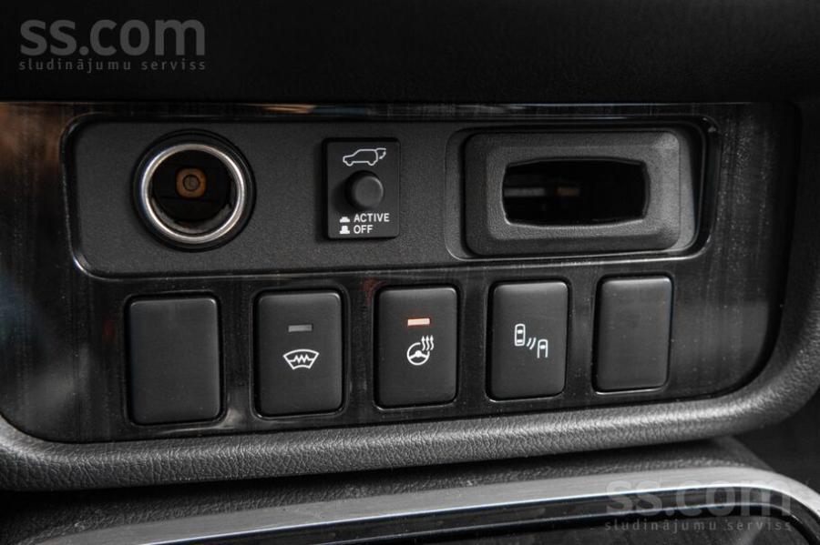 Zils Mitsubishi Outlander 2018 Rīga, ar dzinēja tilpumu 2.30 L un nobraukumu 229 tūkst. km par 10750 €, foto 24 vietnē AUTOMOTO.COM.LV