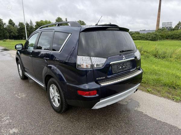 Zils Mitsubishi Outlander 2010 Vilkaviškis, ar dzinēja tilpumu 2.18 L un nobraukumu 271 tūkst. km par 4499 €, foto 4 vietnē AUTOMOTO.COM.LV