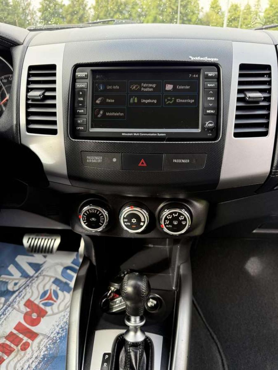 Zils Mitsubishi Outlander 2010 Vilkaviškis, ar dzinēja tilpumu 2.18 L un nobraukumu 271 tūkst. km par 4499 €, foto 16 vietnē AUTOMOTO.COM.LV