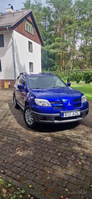 Zils Mitsubishi Outlander 2006 Tallina, ar dzinēja tilpumu 2.00 L un nobraukumu 98 tūkst. km par 5500 €, foto 5 vietnē AUTOMOTO.COM.LV