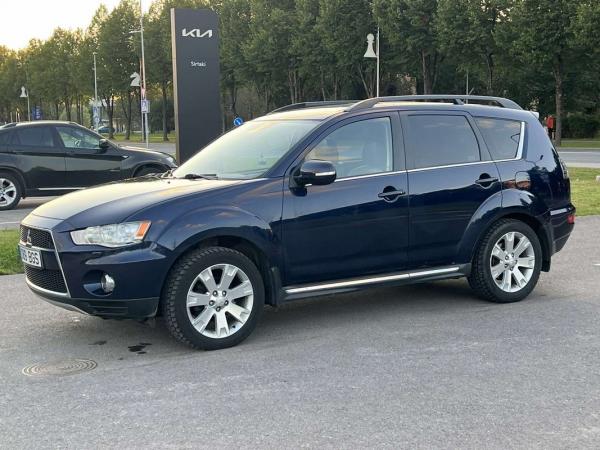 Zils Mitsubishi Outlander 2012 Narva, ar dzinēja tilpumu 2.20 L un nobraukumu 287 tūkst. km par 3499 €, foto 1 vietnē AUTOMOTO.COM.LV