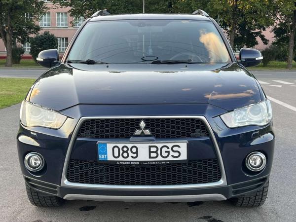 Zils Mitsubishi Outlander 2012 Narva, ar dzinēja tilpumu 2.20 L un nobraukumu 287 tūkst. km par 3499 €, foto 3 vietnē AUTOMOTO.COM.LV