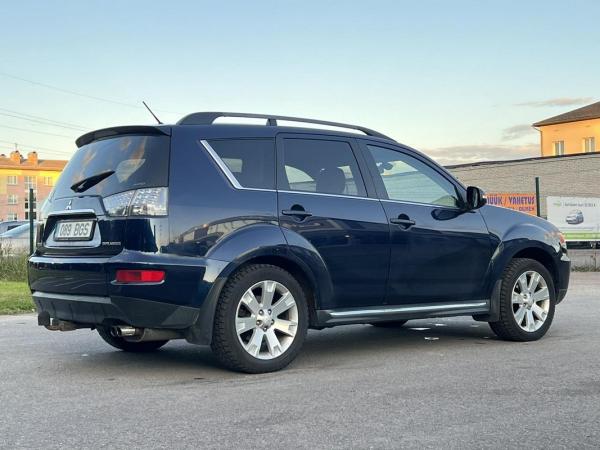 Zils Mitsubishi Outlander 2012 Narva, ar dzinēja tilpumu 2.20 L un nobraukumu 287 tūkst. km par 3499 €, foto 7 vietnē AUTOMOTO.COM.LV