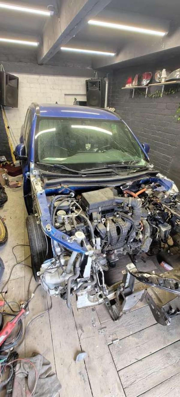Blue Mitsubishi Outlander 2014 in Plunge, with an engine capacity of 2.00 L and mileage of 266 thousand km for 2000 €, photo 1 on AUTOMOTO.COM.LV