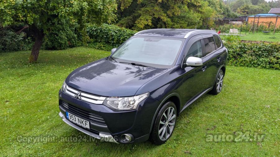 Zils Mitsubishi Outlander 2015 Tallina, ar dzinēja tilpumu 2.30 L un nobraukumu 170 tūkst. km par 9990 €, foto 1 vietnē AUTOMOTO.COM.LV