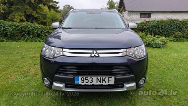 Zils Mitsubishi Outlander 2015 Tallina, ar dzinēja tilpumu 2.30 L un nobraukumu 170 tūkst. km par 9990 €, foto 3 vietnē AUTOMOTO.COM.LV