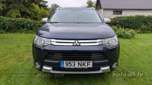 Zils Mitsubishi Outlander 2015 Tallina, ar dzinēja tilpumu 2.30 L un nobraukumu 170 tūkst. km par 9990 €, foto 4 vietnē AUTOMOTO.COM.LV