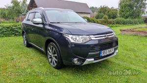Zils Mitsubishi Outlander 2015 Tallina, ar dzinēja tilpumu 2.30 L un nobraukumu 170 tūkst. km par 9990 €, foto 5 vietnē AUTOMOTO.COM.LV