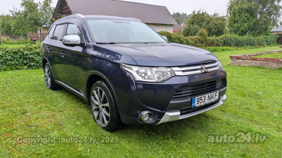 Zils Mitsubishi Outlander 2015 Tallina, ar dzinēja tilpumu 2.30 L un nobraukumu 170 tūkst. km par 9990 €, foto 5 vietnē AUTOMOTO.COM.LV