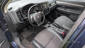 Zils Mitsubishi Outlander 2015 Tallina, ar dzinēja tilpumu 2.30 L un nobraukumu 170 tūkst. km par 9990 €, foto 12 vietnē AUTOMOTO.COM.LV