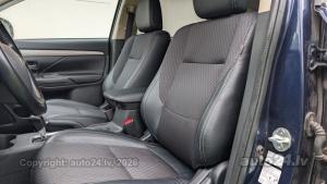 Zils Mitsubishi Outlander 2015 Tallina, ar dzinēja tilpumu 2.30 L un nobraukumu 170 tūkst. km par 9990 €, foto 13 vietnē AUTOMOTO.COM.LV
