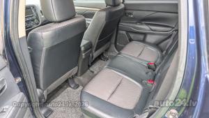Zils Mitsubishi Outlander 2015 Tallina, ar dzinēja tilpumu 2.30 L un nobraukumu 170 tūkst. km par 9990 €, foto 16 vietnē AUTOMOTO.COM.LV