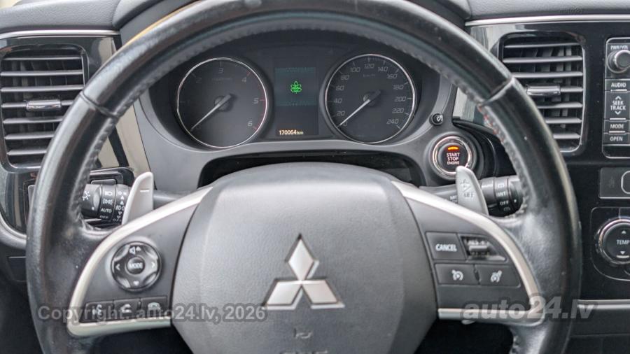 Zils Mitsubishi Outlander 2015 Tallina, ar dzinēja tilpumu 2.30 L un nobraukumu 170 tūkst. km par 9990 €, foto 21 vietnē AUTOMOTO.COM.LV
