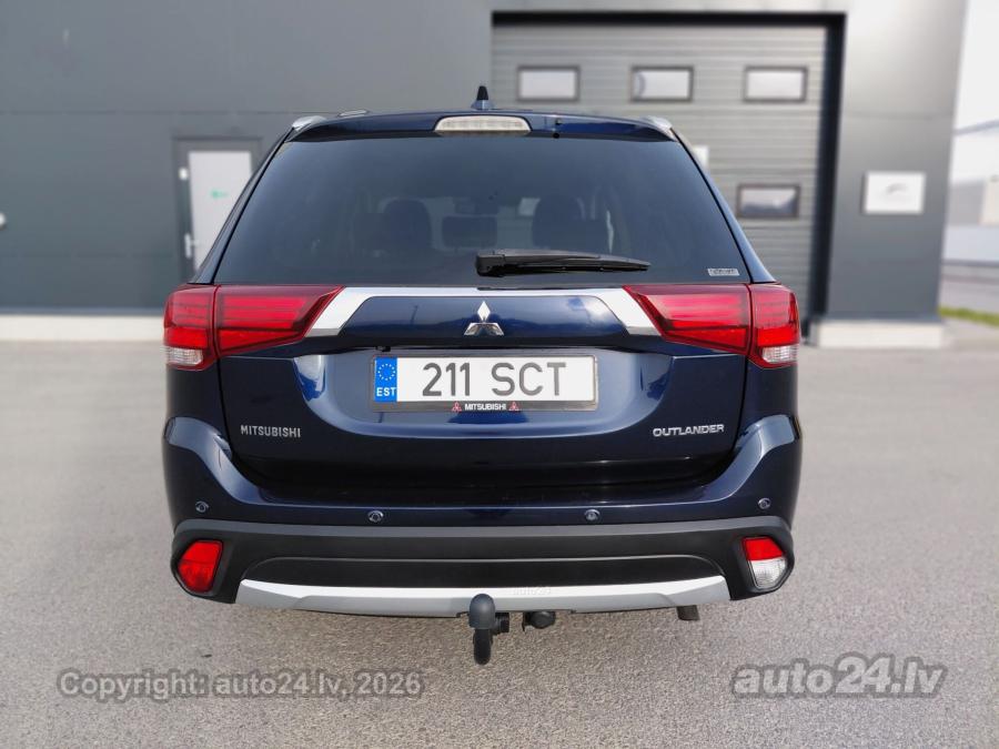 Zils Mitsubishi Outlander 2017 Tartu, ar dzinēja tilpumu 2.30 L un nobraukumu 216 tūkst. km par 14490 €, foto 5 vietnē AUTOMOTO.COM.LV