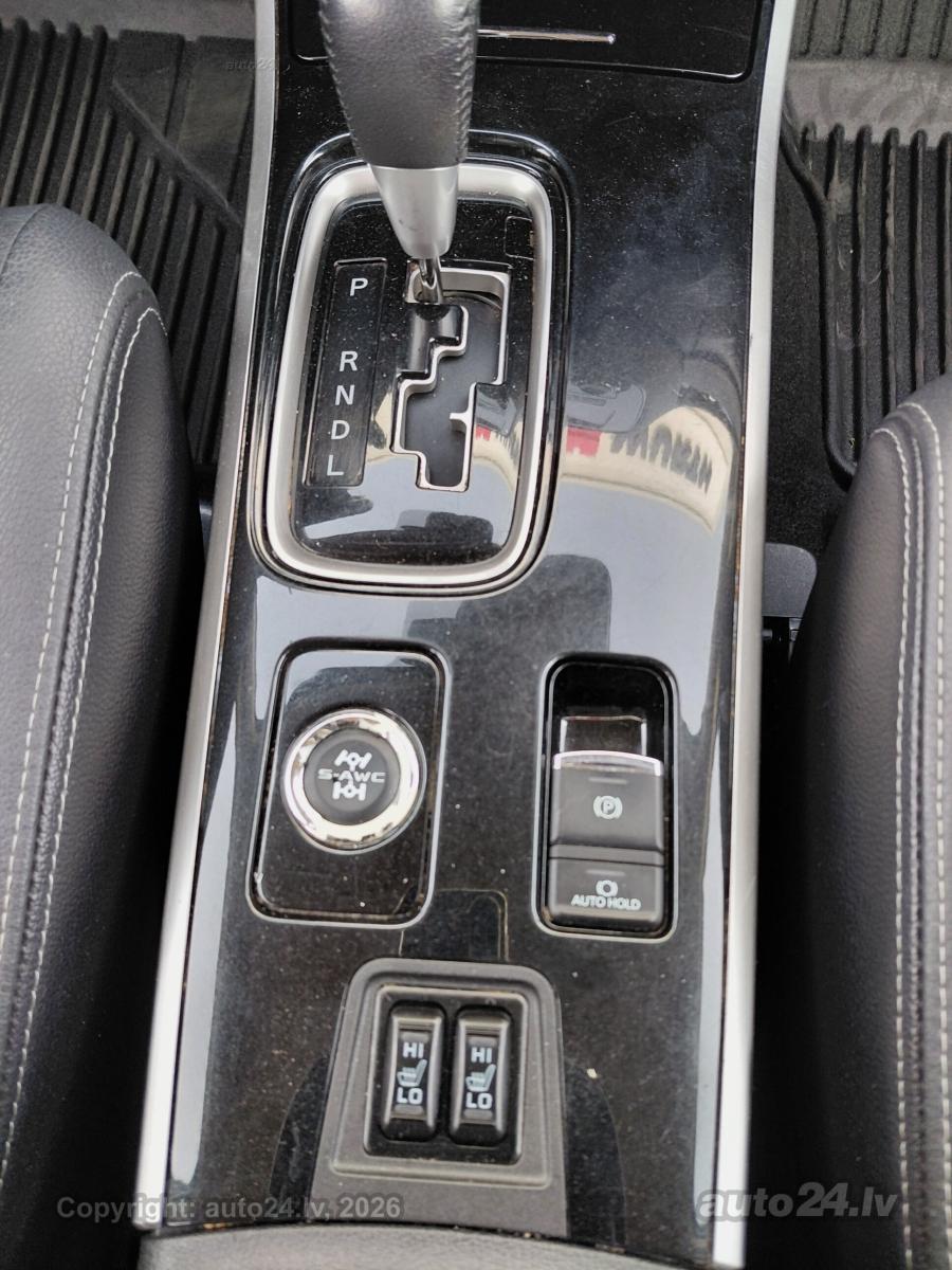 Zils Mitsubishi Outlander 2017 Tartu, ar dzinēja tilpumu 2.30 L un nobraukumu 216 tūkst. km par 14490 €, foto 11 vietnē AUTOMOTO.COM.LV