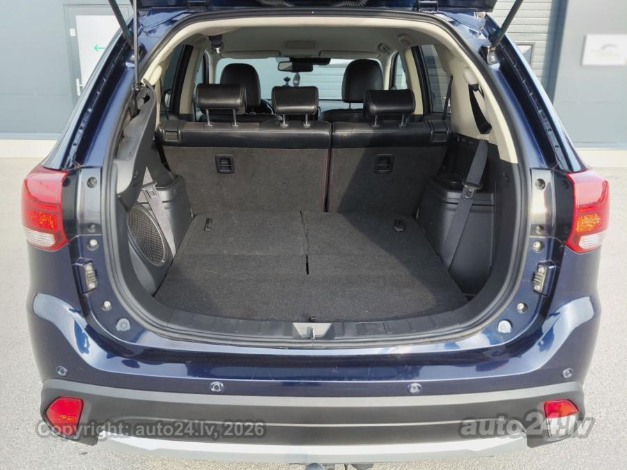 Zils Mitsubishi Outlander 2017 Tartu, ar dzinēja tilpumu 2.30 L un nobraukumu 216 tūkst. km par 14490 €, foto 13 vietnē AUTOMOTO.COM.LV