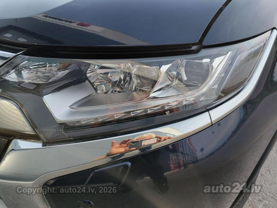 Zils Mitsubishi Outlander 2017 Tartu, ar dzinēja tilpumu 2.30 L un nobraukumu 216 tūkst. km par 14490 €, foto 16 vietnē AUTOMOTO.COM.LV