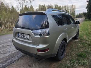 Brūns Mitsubishi Outlander 2008 Rīga, ar dzinēja tilpumu 2.40 L un nobraukumu 284 tūkst. km par 3550 €, foto 5 vietnē AUTOMOTO.COM.LV