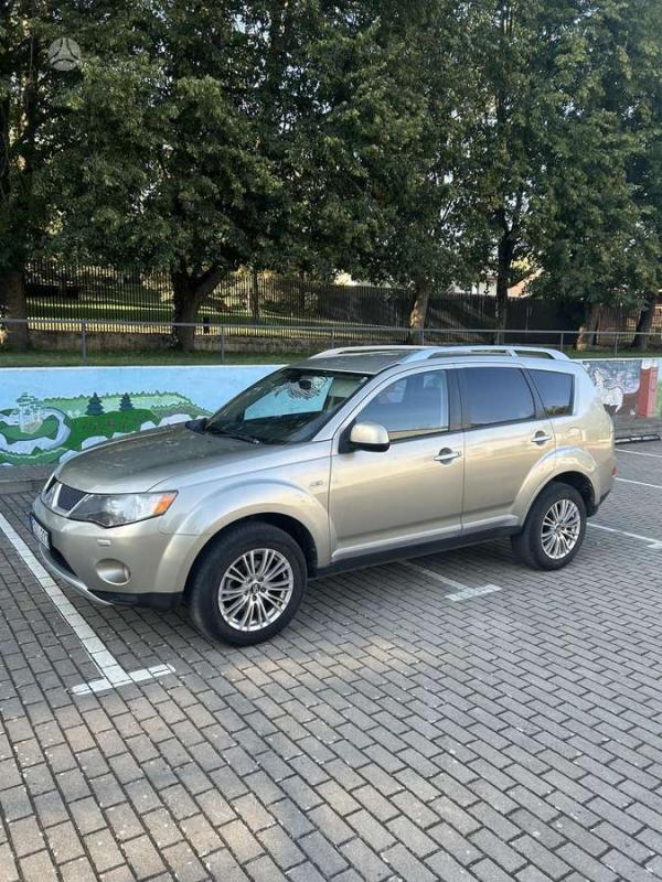 Brūns Mitsubishi Outlander 2008 Jurbarkas, ar dzinēja tilpumu 1.97 L un nobraukumu 323 tūkst. km par 3750 €, foto 2 vietnē AUTOMOTO.COM.LV