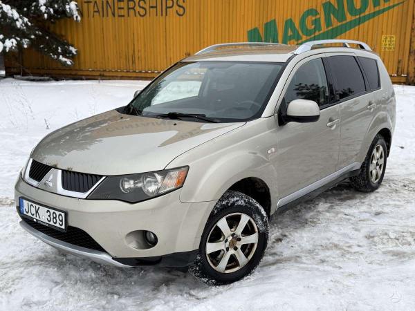 Brūns Mitsubishi Outlander 2009 Viļņa, ar dzinēja tilpumu 1.97 L un nobraukumu 330 tūkst. km par 2950 €, foto 2 vietnē AUTOMOTO.COM.LV