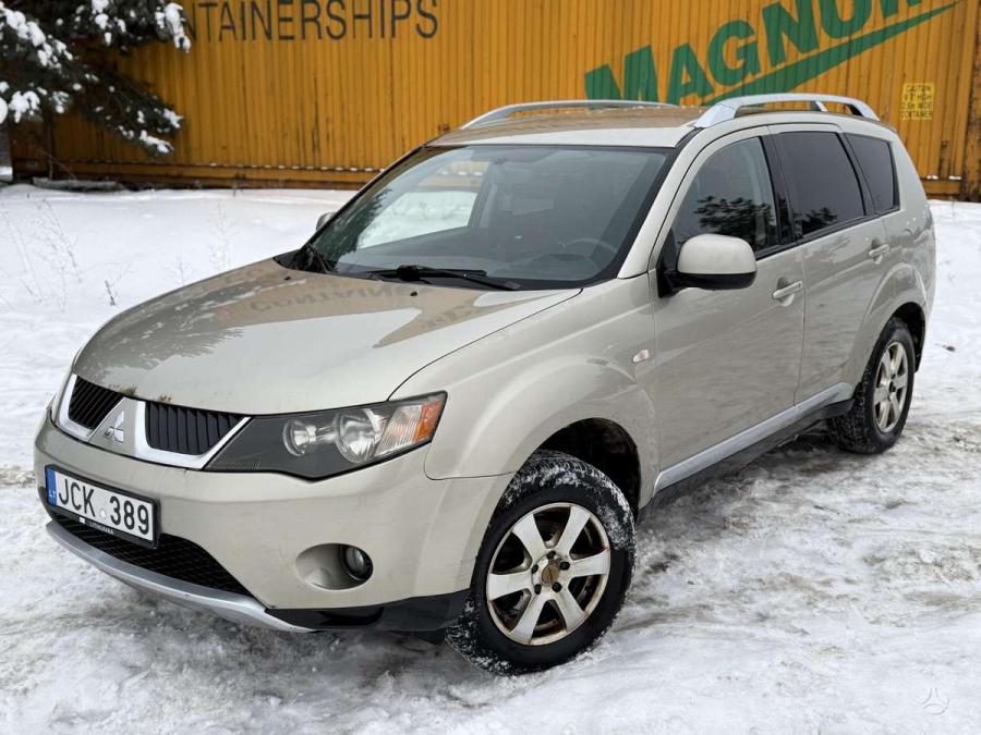 Brūns Mitsubishi Outlander 2009 Viļņa, ar dzinēja tilpumu 1.97 L un nobraukumu 330 tūkst. km par 2950 €, foto 2 vietnē AUTOMOTO.COM.LV