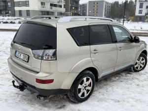Brūns Mitsubishi Outlander 2009 Viļņa, ar dzinēja tilpumu 1.97 L un nobraukumu 330 tūkst. km par 2950 €, foto 4 vietnē AUTOMOTO.COM.LV