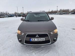 Brown Mitsubishi Outlander 2010 in Marijampole, with an engine capacity of 2.18 L and mileage of 262 thousand km for 3999 €, photo 2 on AUTOMOTO.COM.LV