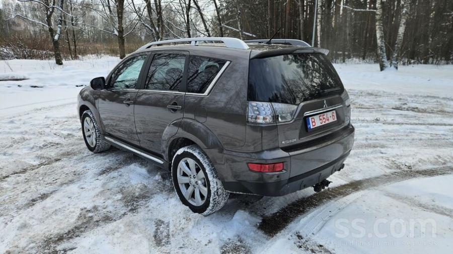 Brūns Mitsubishi Outlander 2010 Rīga, ar dzinēja tilpumu 2.20 L un nobraukumu 0 tūkst. km par 5400 €, foto 4 vietnē AUTOMOTO.COM.LV