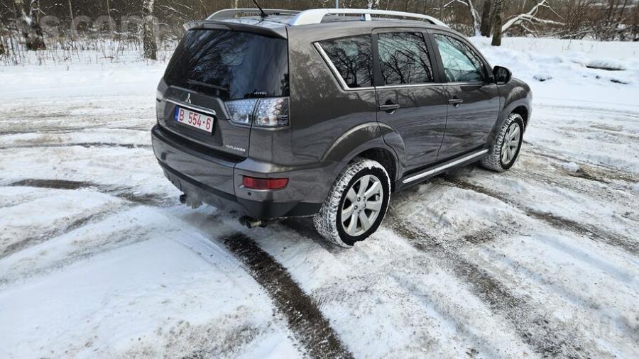 Brūns Mitsubishi Outlander 2010 Rīga, ar dzinēja tilpumu 2.20 L un nobraukumu 0 tūkst. km par 5400 €, foto 5 vietnē AUTOMOTO.COM.LV