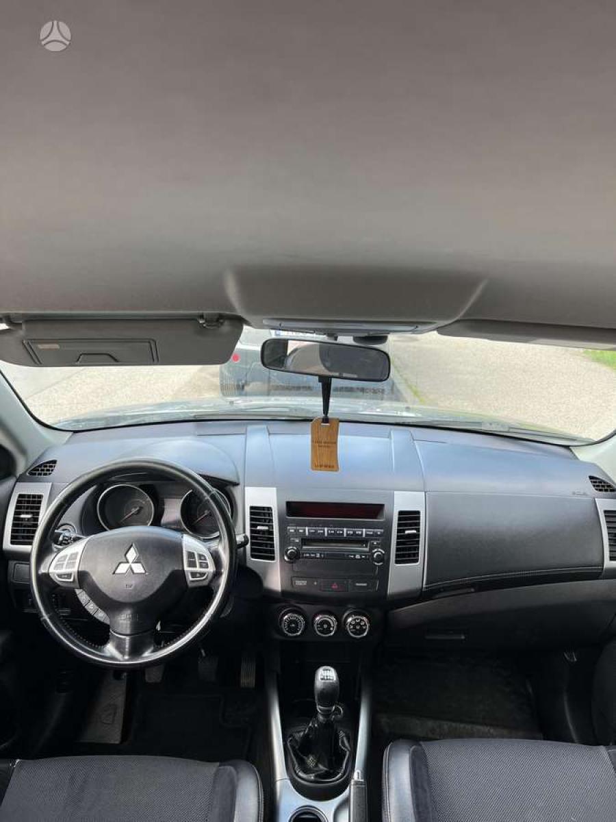 Brūns Mitsubishi Outlander 2010 Kauņa, ar dzinēja tilpumu 2.27 L un nobraukumu 270 tūkst. km par 3600 €, foto 5 vietnē AUTOMOTO.COM.LV