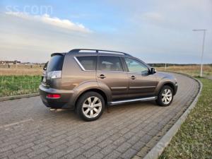Brūns Mitsubishi Outlander 2011 Rīga, ar dzinēja tilpumu 2.40 L un nobraukumu 319 tūkst. km par 1450 €, foto 5 vietnē AUTOMOTO.COM.LV