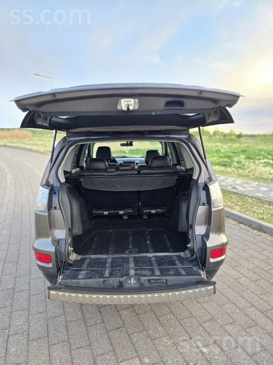Brūns Mitsubishi Outlander 2011 Rīga, ar dzinēja tilpumu 2.40 L un nobraukumu 319 tūkst. km par 1450 €, foto 6 vietnē AUTOMOTO.COM.LV