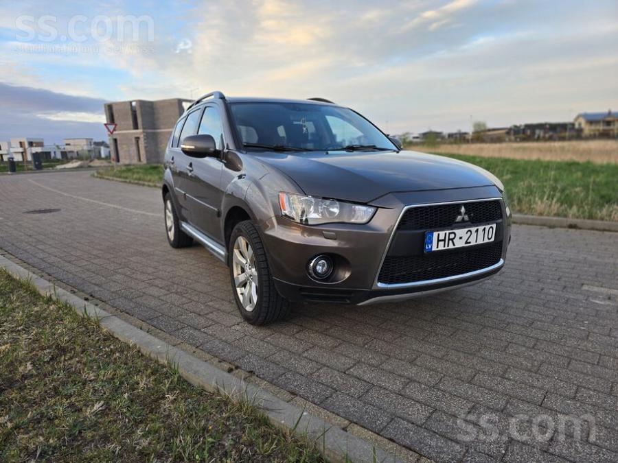 Brūns Mitsubishi Outlander 2011 Rīga, ar dzinēja tilpumu 2.40 L un nobraukumu 319 tūkst. km par 1450 €, foto 7 vietnē AUTOMOTO.COM.LV