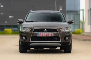 Brūns Mitsubishi Outlander 2011 Jelgava, ar dzinēja tilpumu 2.20 L un nobraukumu 244 tūkst. km par 5000 €, foto  vietnē AUTOMOTO.COM.LV