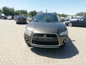 Brown Mitsubishi Outlander 2011 in Marijampole, with an engine capacity of 2.27 L and mileage of 303 thousand km for 4799 €, photo 8 on AUTOMOTO.COM.LV