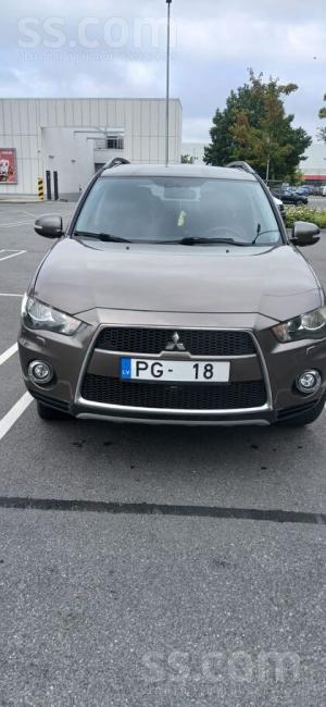 Brown Mitsubishi Outlander 2011 in Riga, with an engine capacity of 2.40 L and mileage of 119 thousand km for 5700 €, photo 3 on AUTOMOTO.COM.LV
