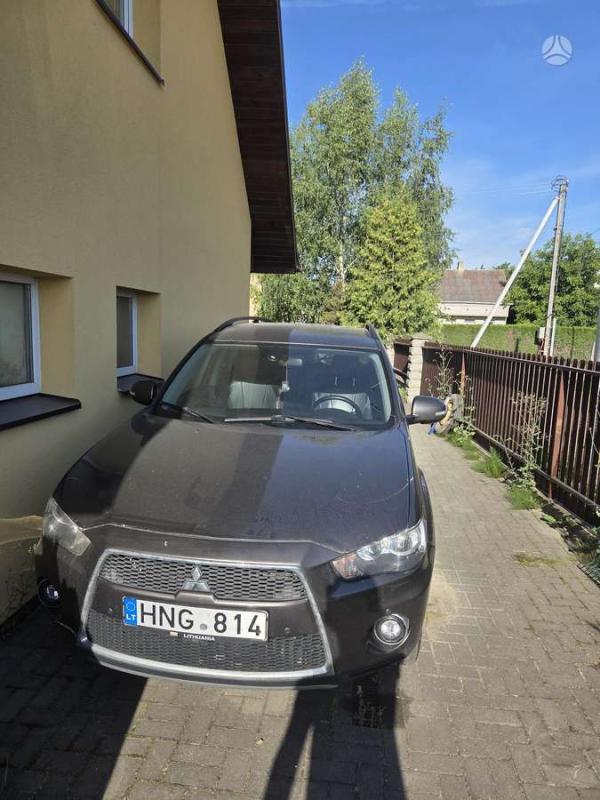 Brown Mitsubishi Outlander 2011 in Kaunas, with an engine capacity of 2.18 L and mileage of 193 thousand km for 2500 €, photo 1 on AUTOMOTO.COM.LV