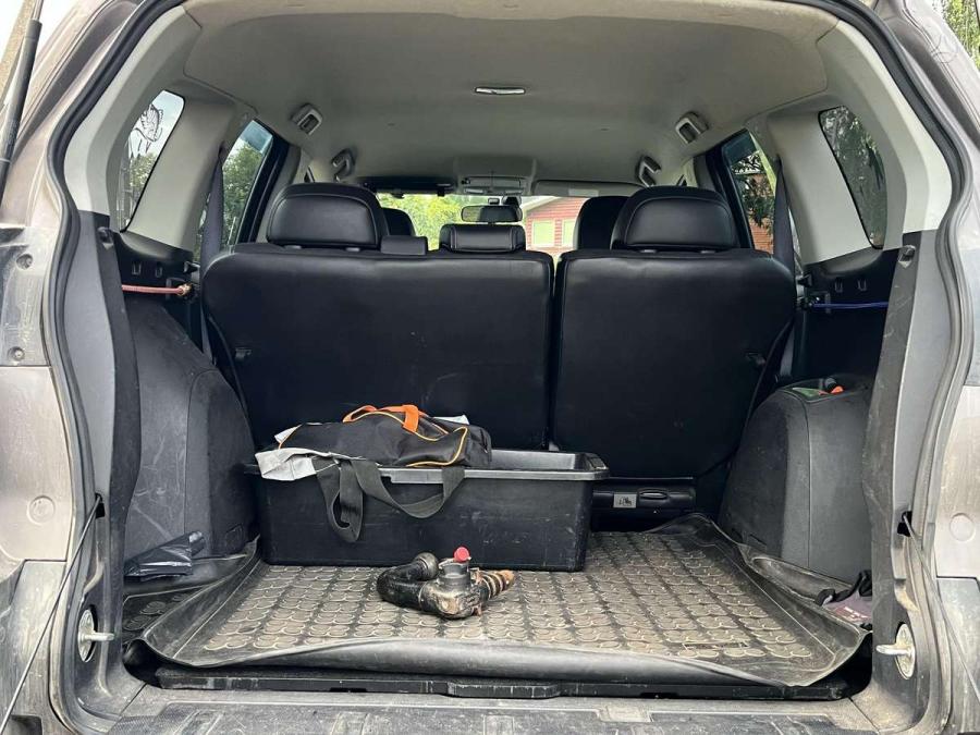 Brūns Mitsubishi Outlander 2011 Viļņa, ar dzinēja tilpumu 2.27 L un nobraukumu 293 tūkst. km par 3500 €, foto 12 vietnē AUTOMOTO.COM.LV