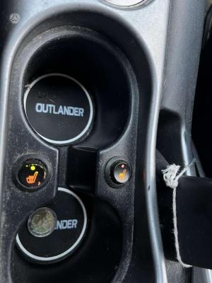 Brūns Mitsubishi Outlander 2011 Viļņa, ar dzinēja tilpumu 2.27 L un nobraukumu 293 tūkst. km par 3500 €, foto 19 vietnē AUTOMOTO.COM.LV