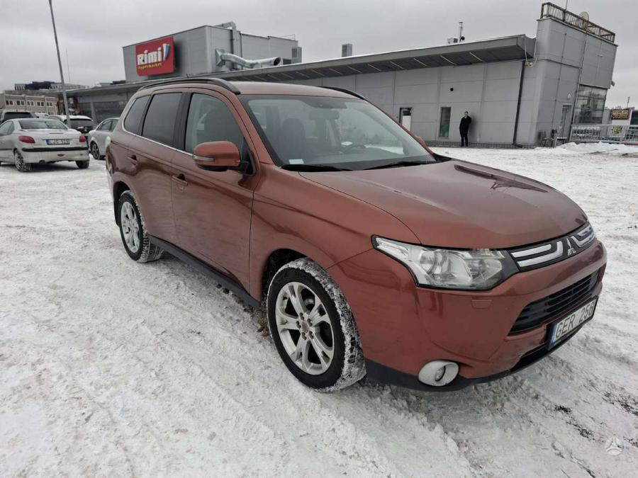 Коричневый Мицубиси Аутлендер 2012 в Вильнюс, объемом двигателя 2.00 л и пробегом 278 тыс. км за 5400 €, фото 3 на AUTOMOTO.COM.LV