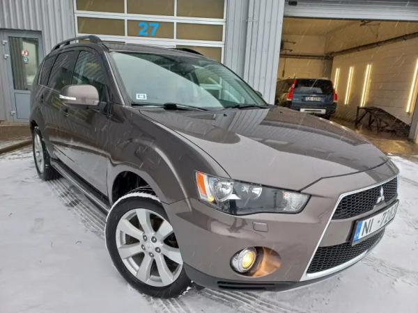 Brūns Mitsubishi Outlander 2012 Rīga, ar dzinēja tilpumu 2.20 L un nobraukumu 270 tūkst. km par 6990 €, foto 6 vietnē AUTOMOTO.COM.LV