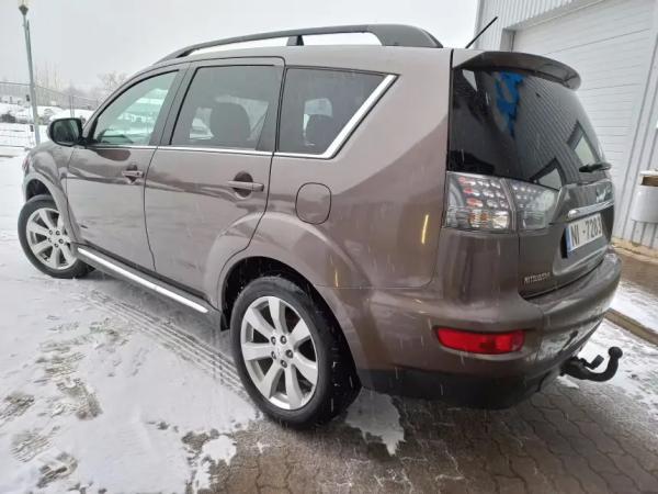 Brūns Mitsubishi Outlander 2012 Rīga, ar dzinēja tilpumu 2.20 L un nobraukumu 270 tūkst. km par 6990 €, foto 9 vietnē AUTOMOTO.COM.LV