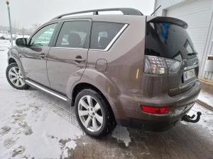 Brown Mitsubishi Outlander 2012 in Riga, with an engine capacity of 2.20 L and mileage of 270 thousand km for 6990 €, photo 10 on AUTOMOTO.COM.LV