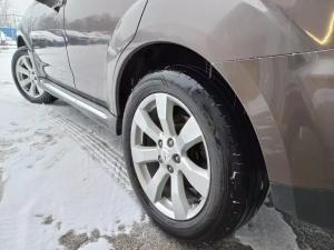 Brown Mitsubishi Outlander 2012 in Riga, with an engine capacity of 2.20 L and mileage of 270 thousand km for 6990 €, photo 11 on AUTOMOTO.COM.LV